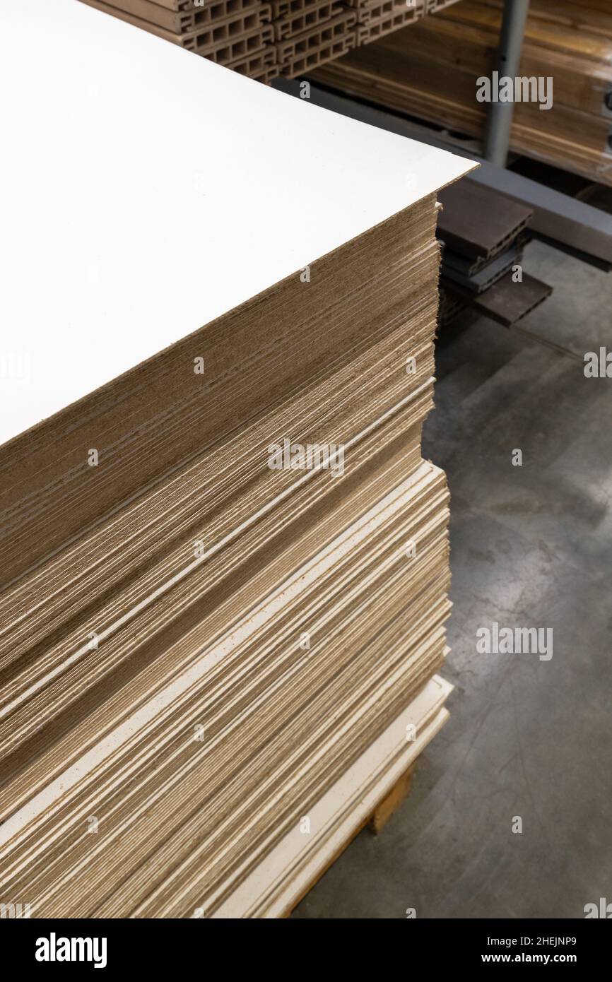 Fiberboard hi-res stock photography and images - Alamy