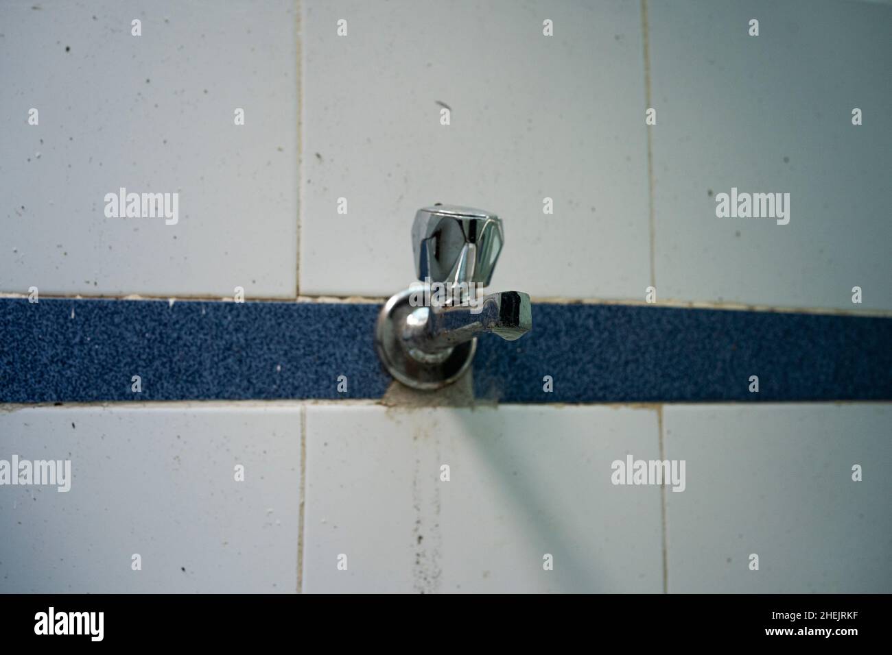 Dripping drop hi-res stock photography and images - Alamy