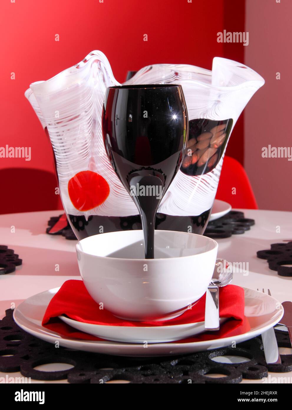 Setting black hi-res stock photography and images - Alamy