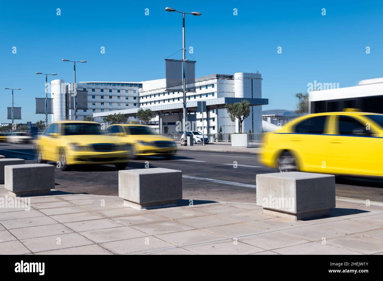 Driving to airport hi-res stock photography and images - Alamy