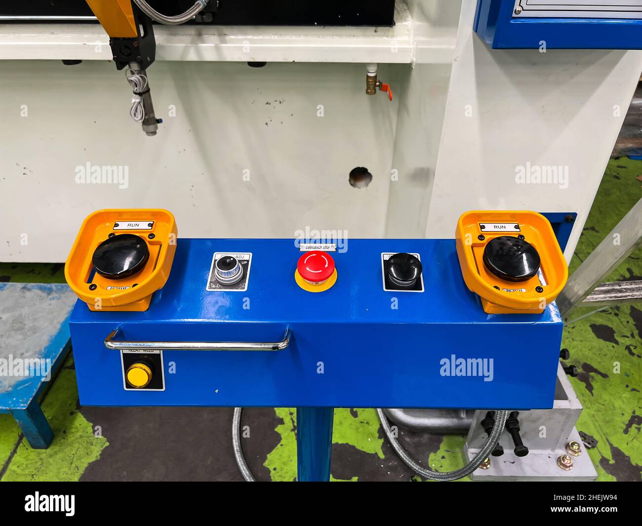 Box Press Machine at Susan Jaimes blog