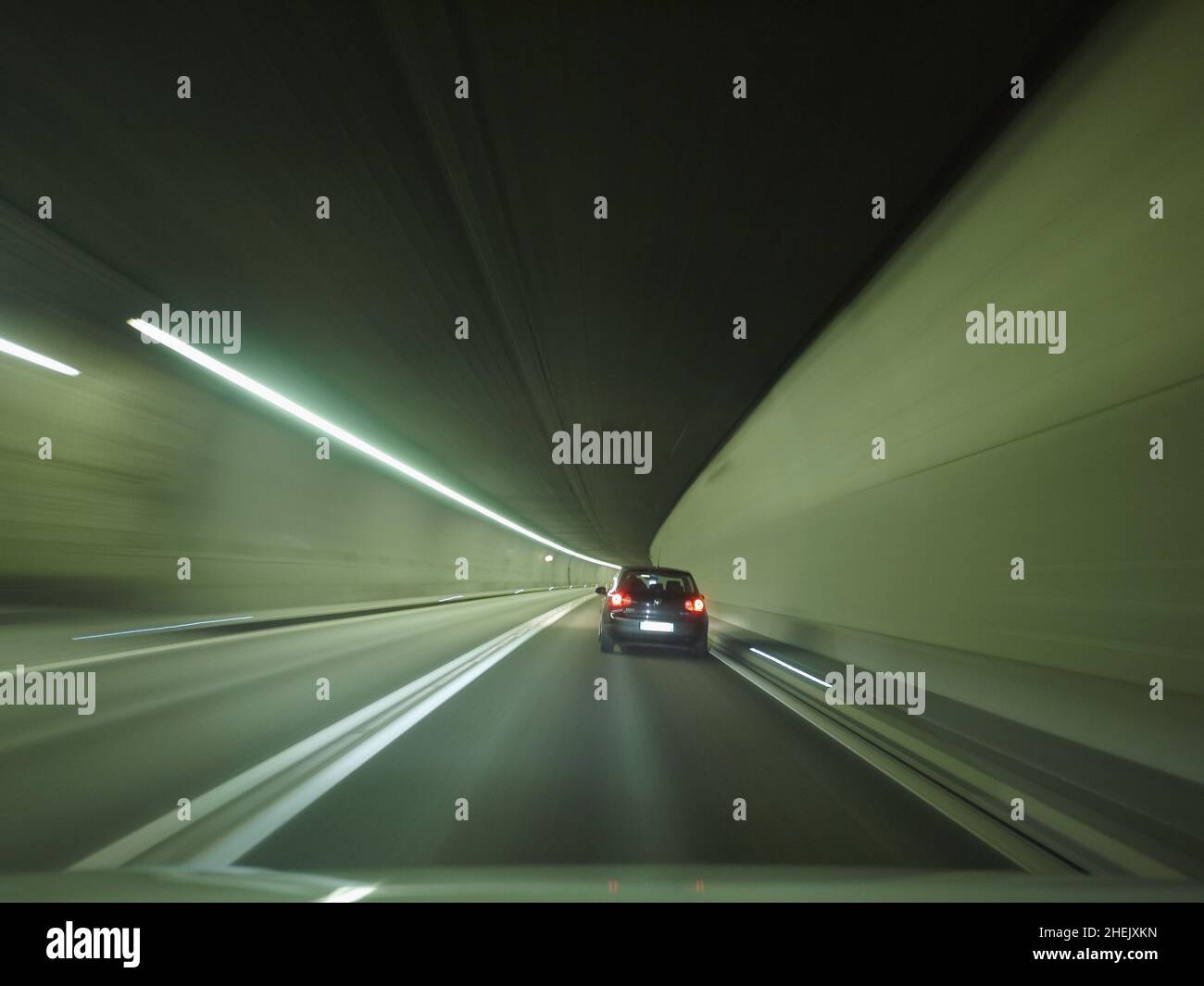 Auto traffic tunnel hi-res stock photography and images - Alamy