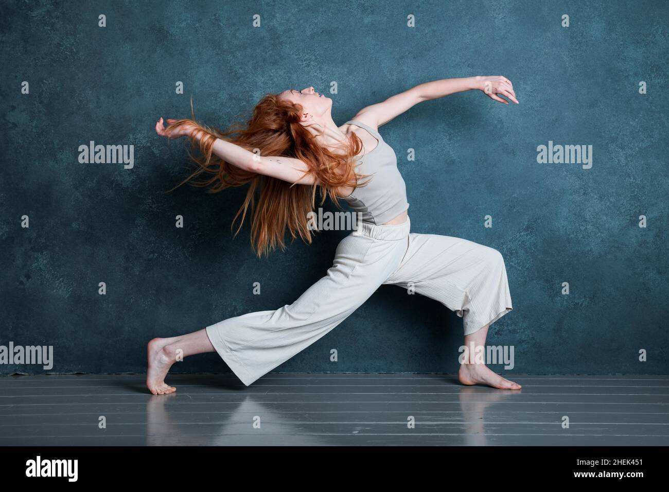 Ballet dancer in red trousers hi-res stock photography and images - Alamy