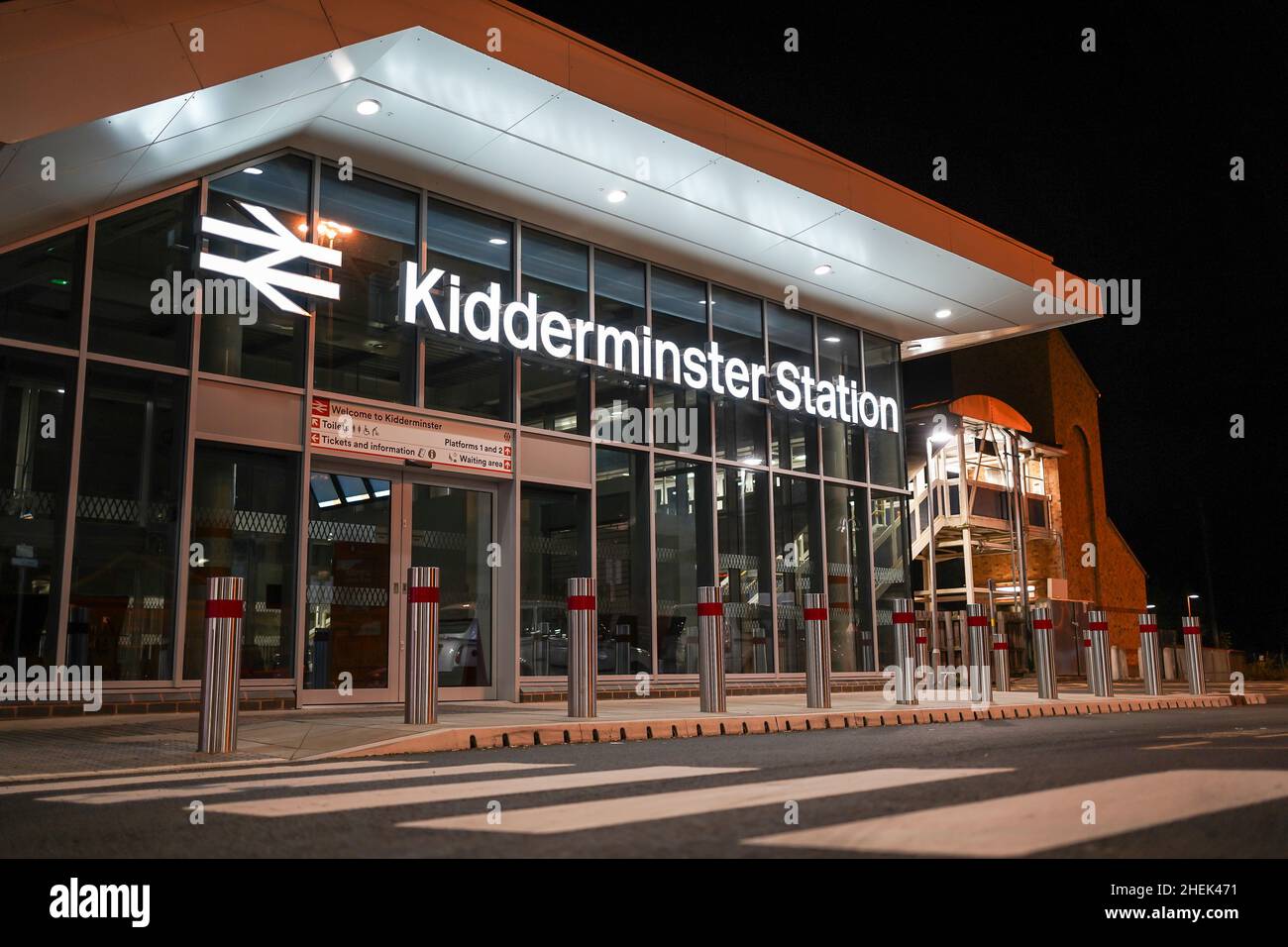 Kidderminster train station at night Stock Photo - Alamy Kidderminster train station at night Stock Photo - Alamy
