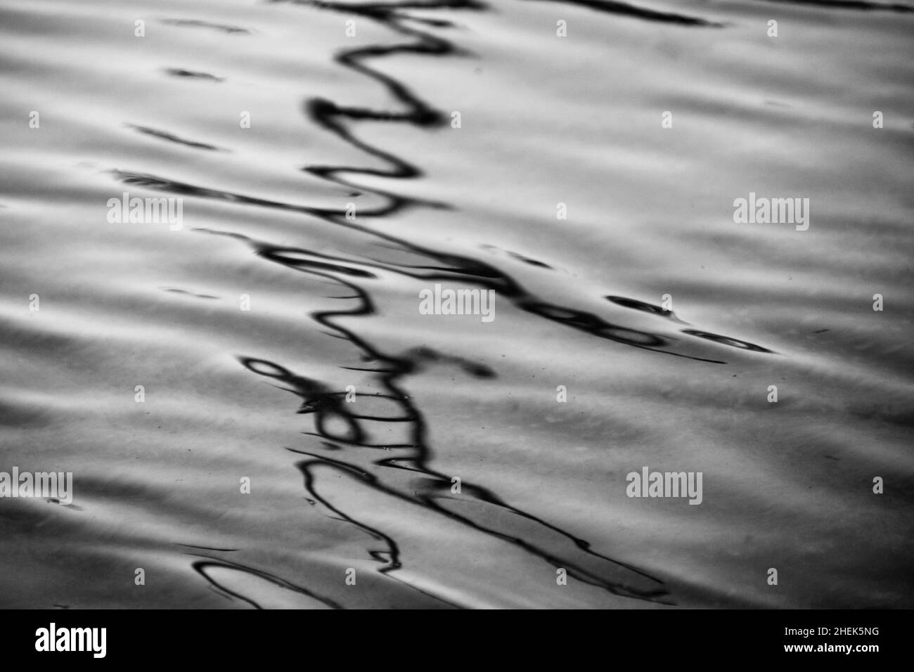 Building reflection water Black and White Stock Photos & Images - Alamy