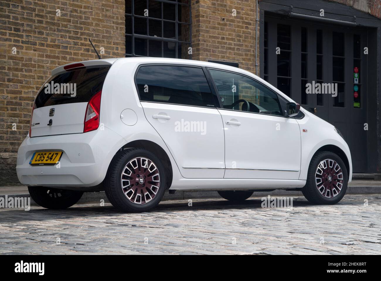 2016 SEAT Mii Mango compact car, limited edition Stock Photo - Alamy