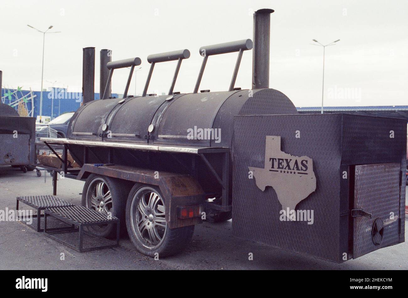 Dirty rusted barbecue grill hi-res stock photography and images - Alamy
