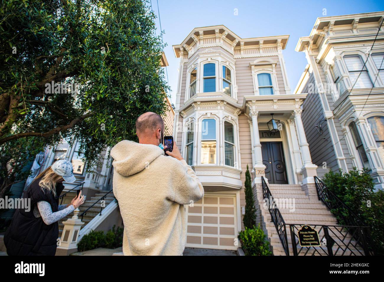 People gather to take photos in front of the "Full House" House at 1709 ...