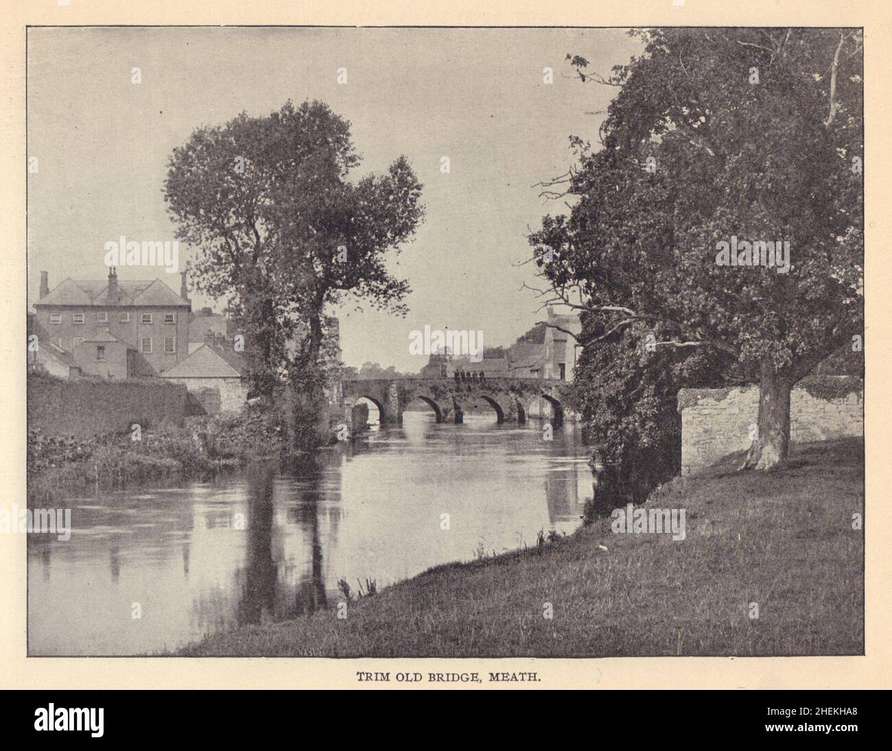 Trim bridge hi-res stock photography and images - Alamy