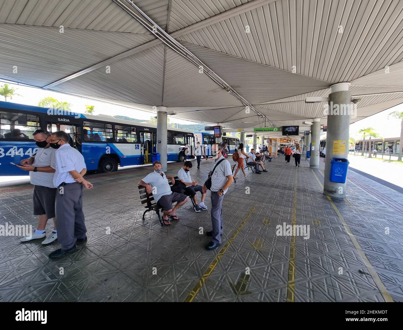 Passenger movement hi-res stock photography and images - Alamy