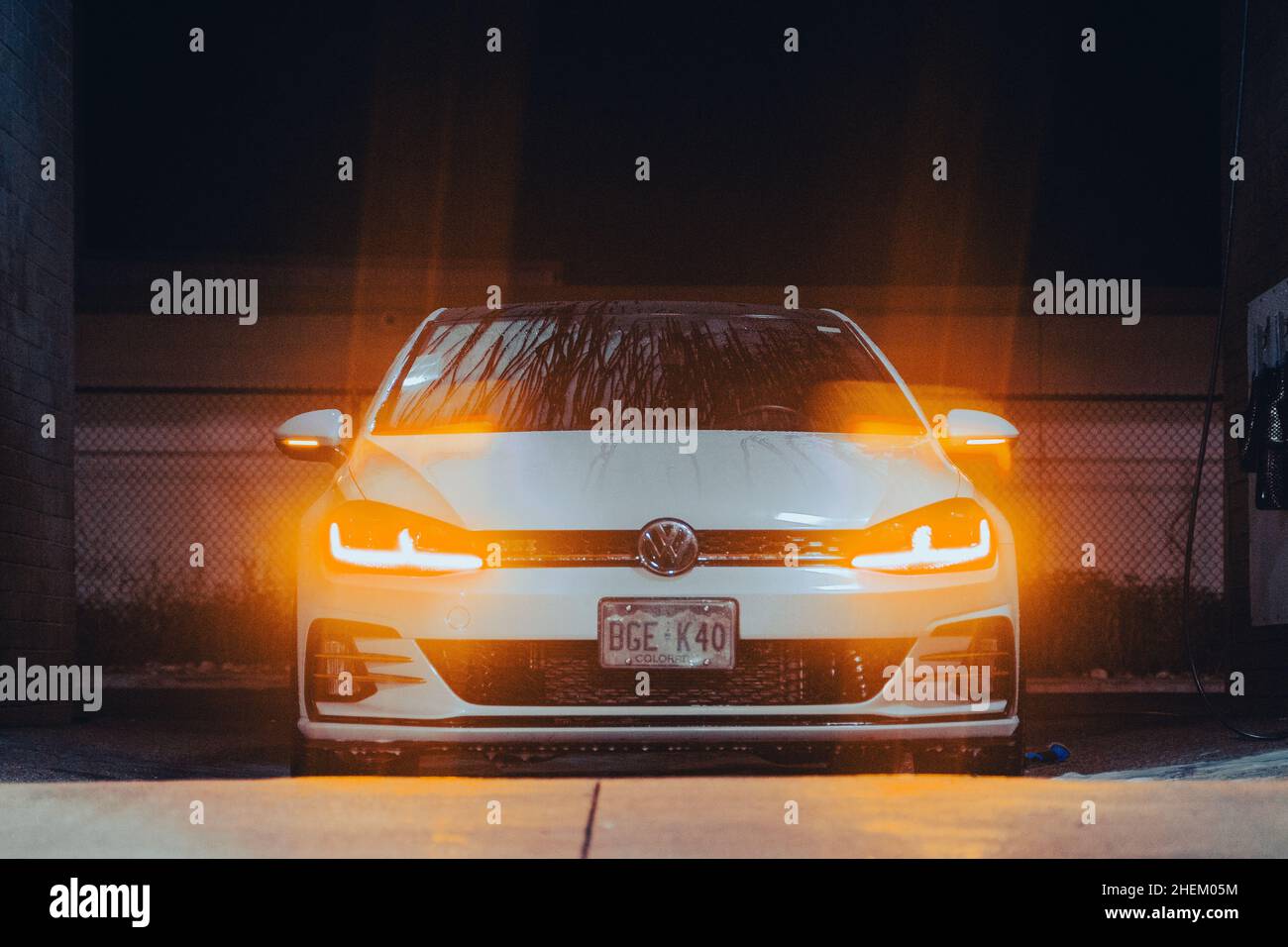 Car wash at night photography hi-res stock photography and images - Alamy