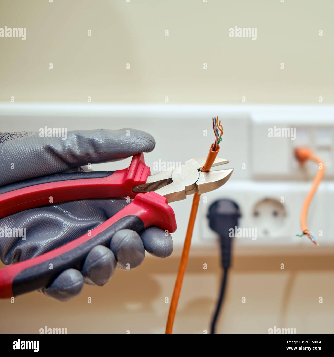 Computer network cable in wall hi-res stock photography and images - Alamy