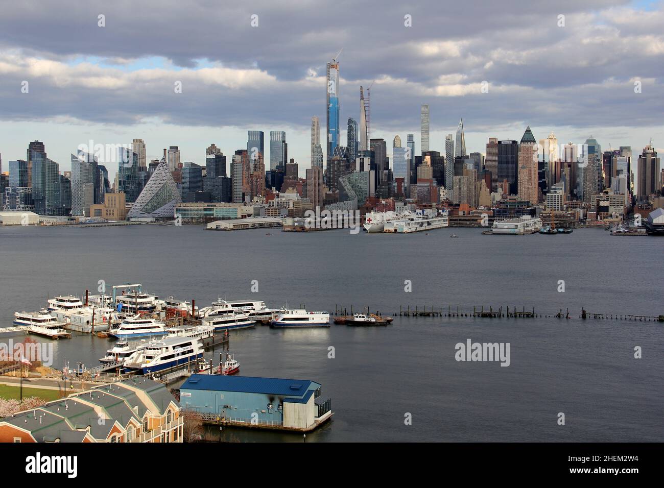 Manhattan West Side waterfront, view from Weehawken, NJ, in the ...