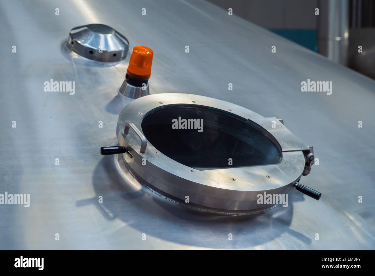 Pressure vessel tank hi-res stock photography and images - Alamy