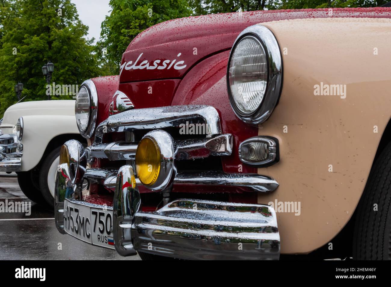 Beige and red GAZ M20 Pobeda-Sport at Classic Soviet Car Exhibition ...