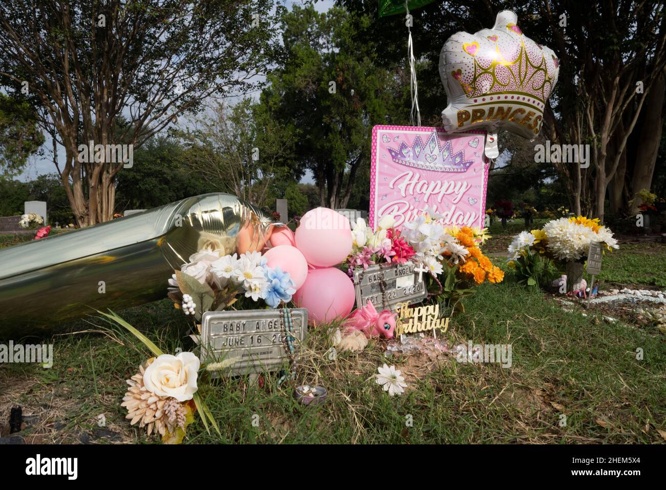 Austin Texas USA, October 21 2021: The grave sites of "Baby Angels" in ...