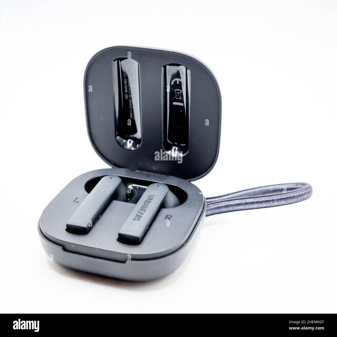 Earbud headphones cut out hi-res stock photography and images - Alamy