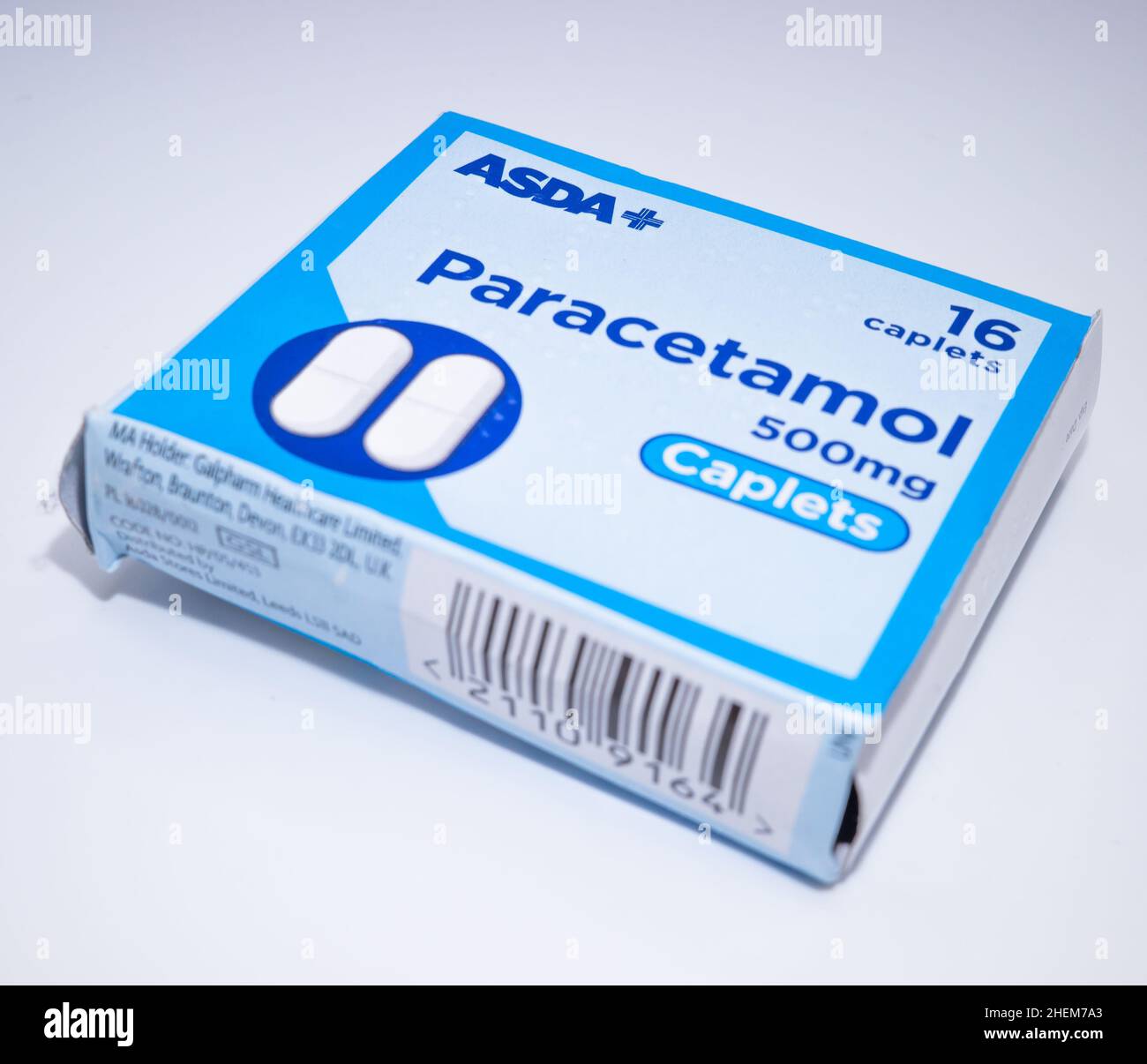 Norwich, Norfolk, UK – January 2022. A box of Asda branded paracetamol ...