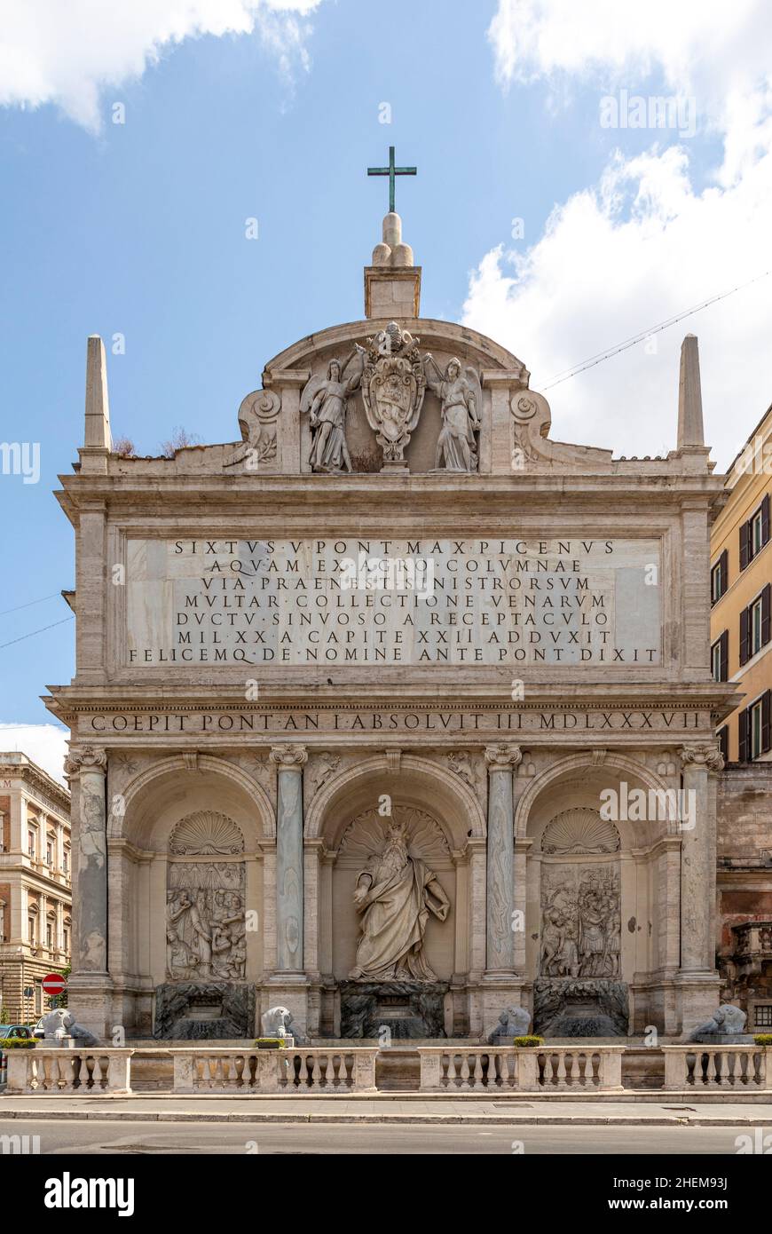 Fontana dell'Acqua Felice, Rome, Italy Stock Photo - Alamy