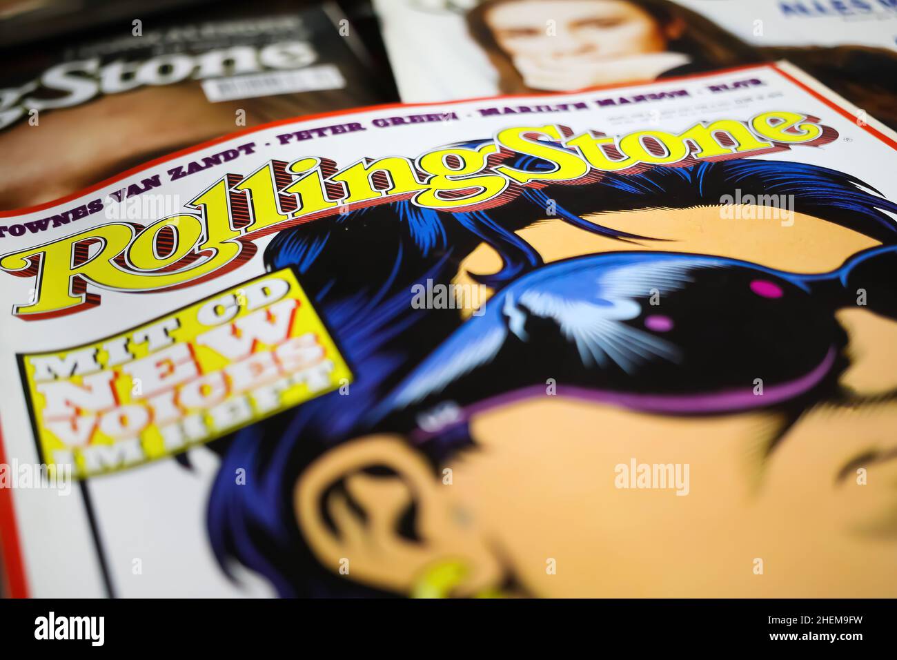 Rolling stone magazine cover hi-res stock photography and images - Alamy