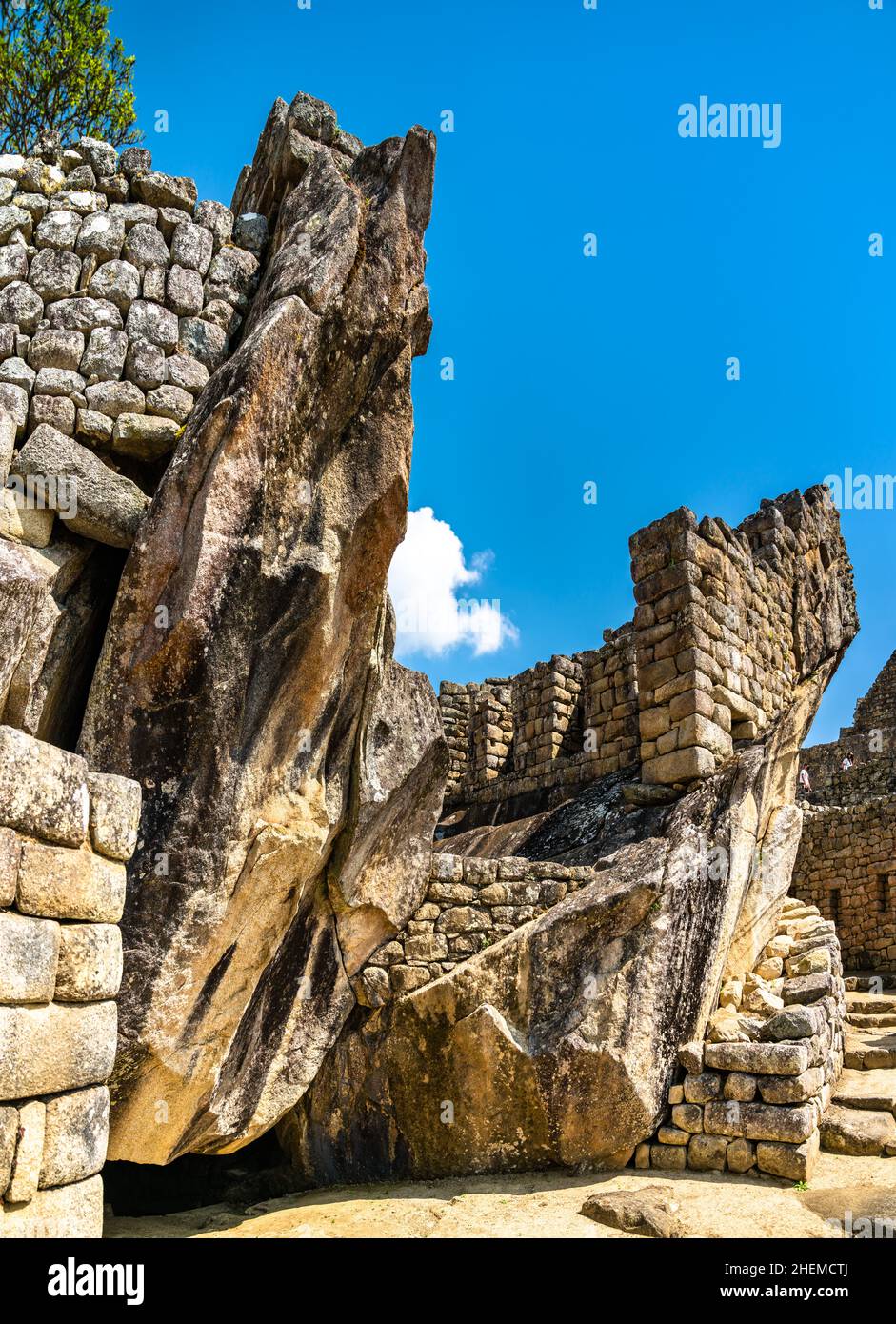 Ancient Incan city of Machu Picchu in Peru Stock Photo - Alamy