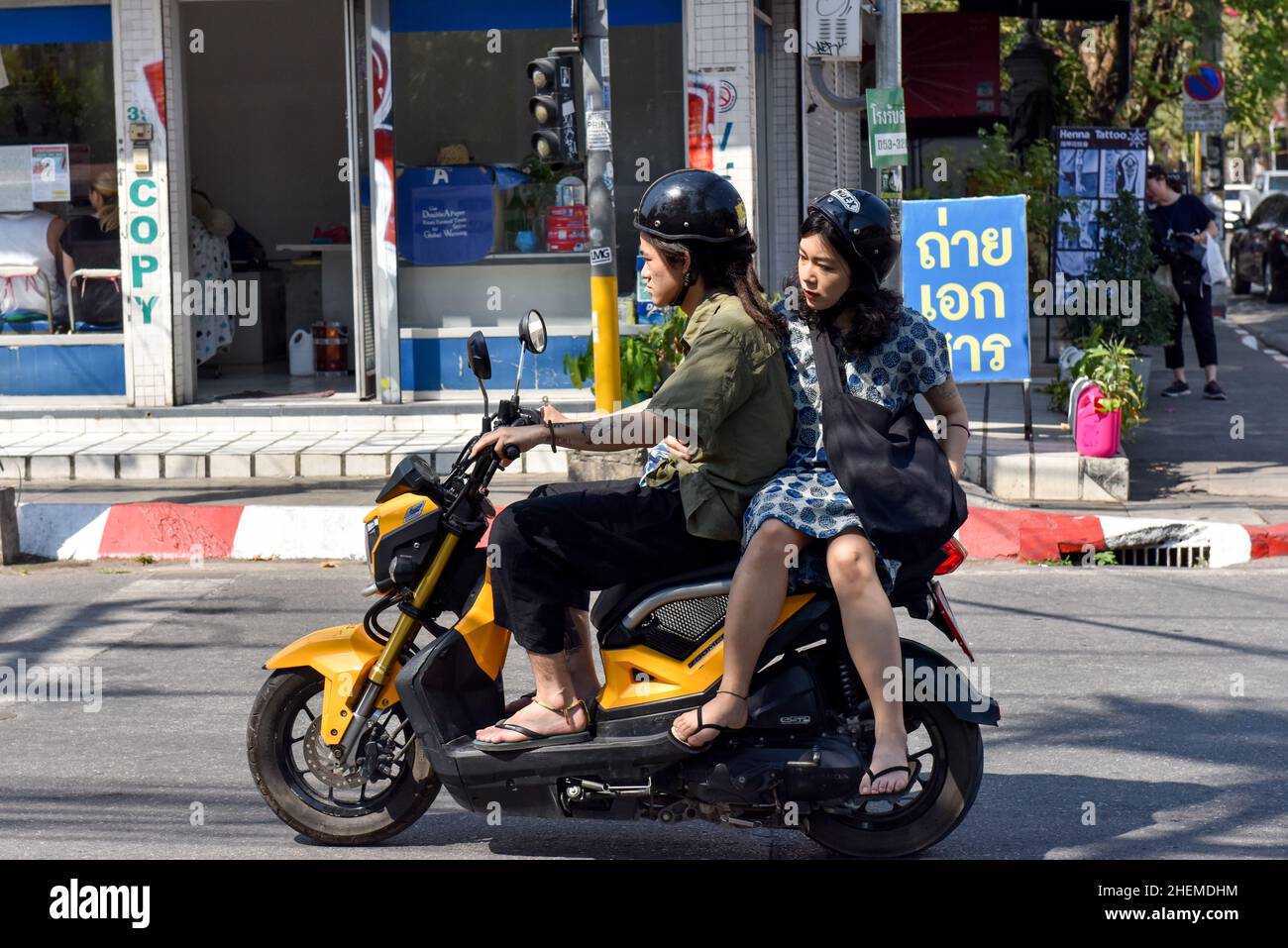 Thailand young thai on a motorcycle hi-res stock photography and images ...