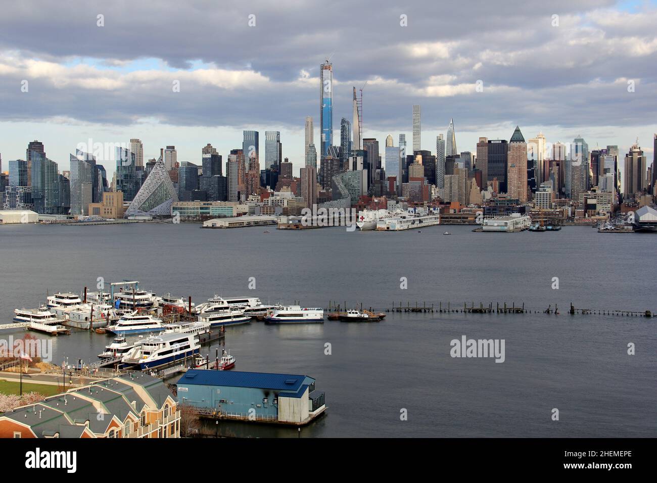 Manhattan West Side waterfront, view from Weehawken, NJ, in the ...