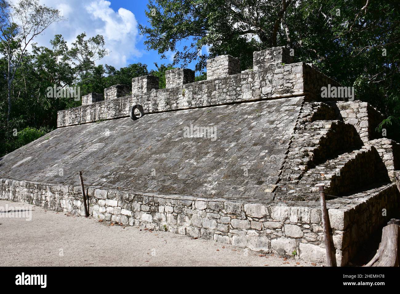 Ball court, Maya ruins, Chumuc Mul group, Coba Archeological Area ...