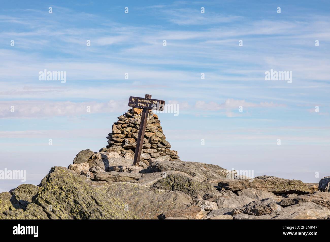 New hampshire mount washington summit sign hi-res stock photography and ...