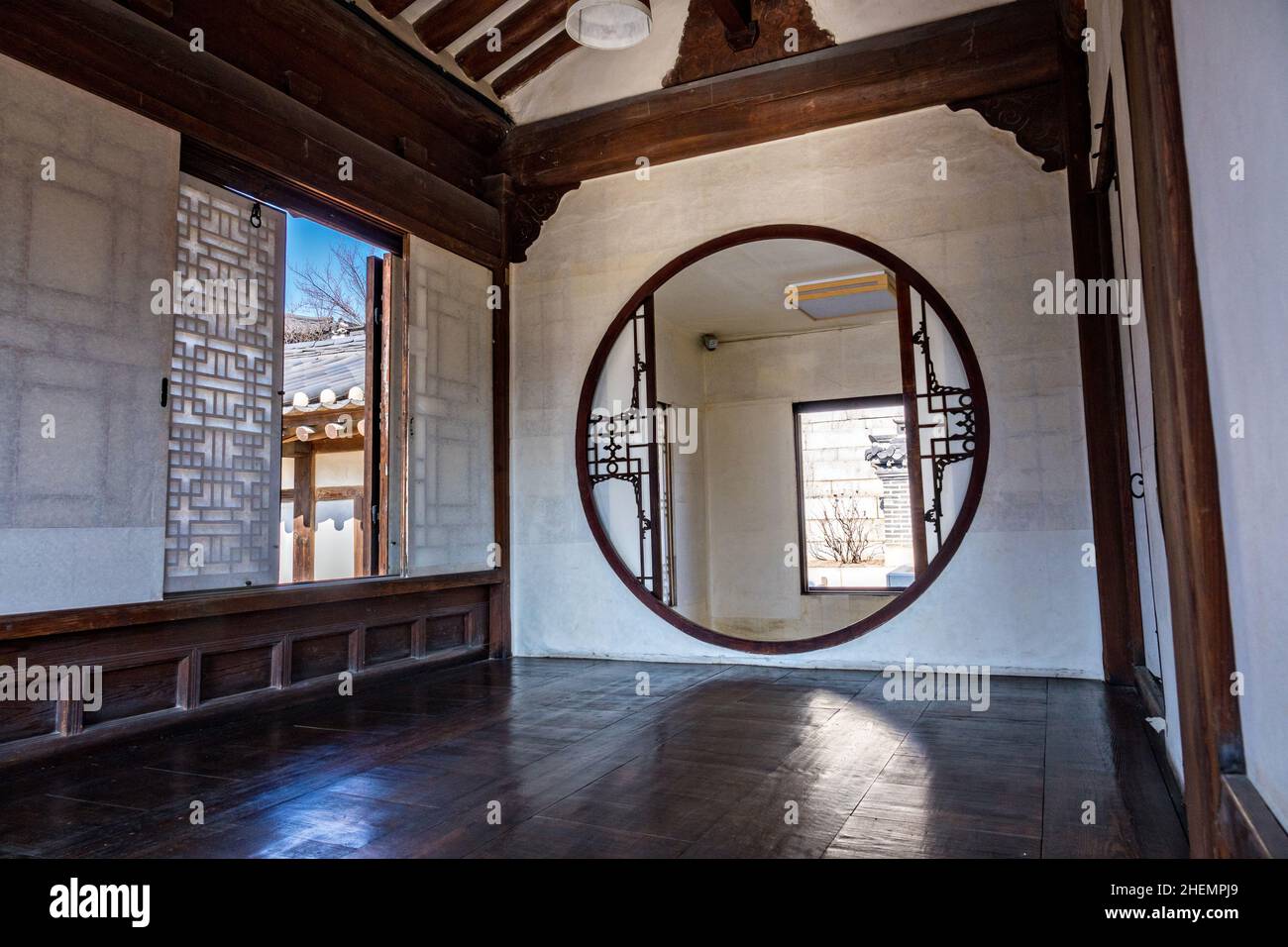 A moon gate leading to rooms in the Nakseonjae Complex, once the ...