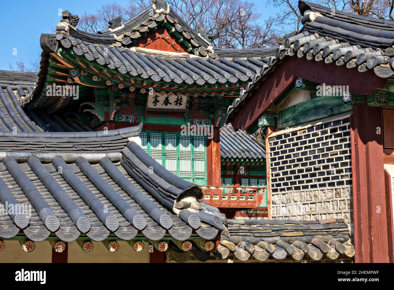 Traditional palatial architecture buildings at the Gwolnaegaksa inside ...