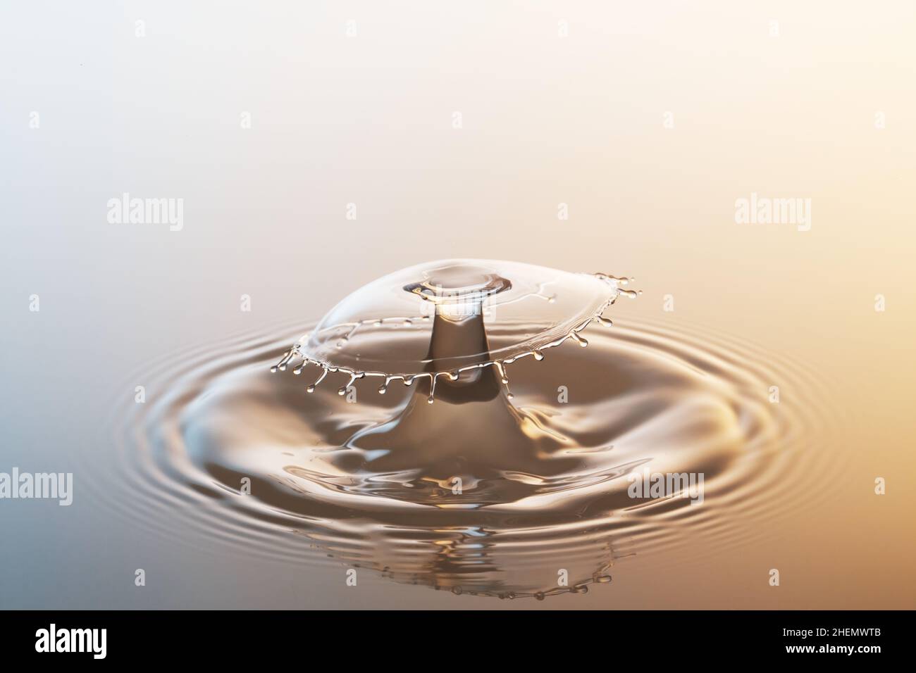 Water splash abstract two hi-res stock photography and images - Alamy