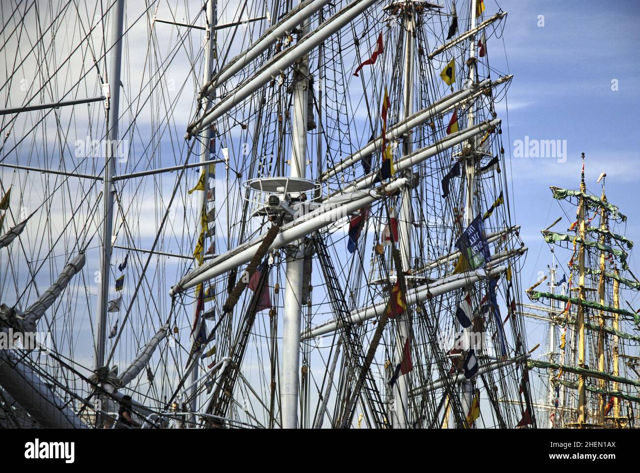 Masts, rigging and yards of tall ships Stock Photo - Alamy