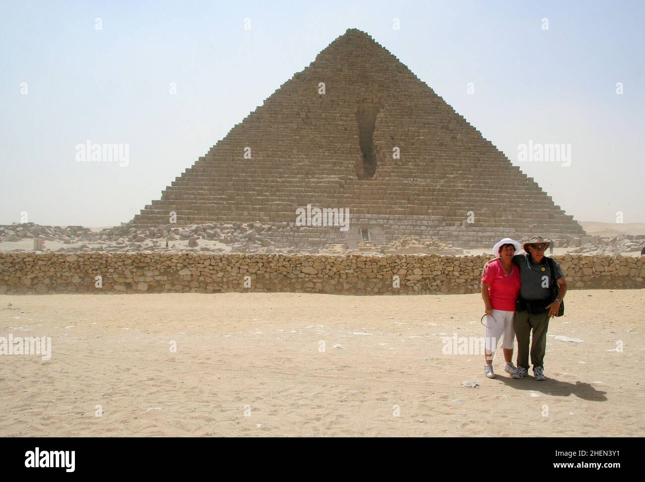 Tourists in front of a pyramid hi-res stock photography and images - Alamy