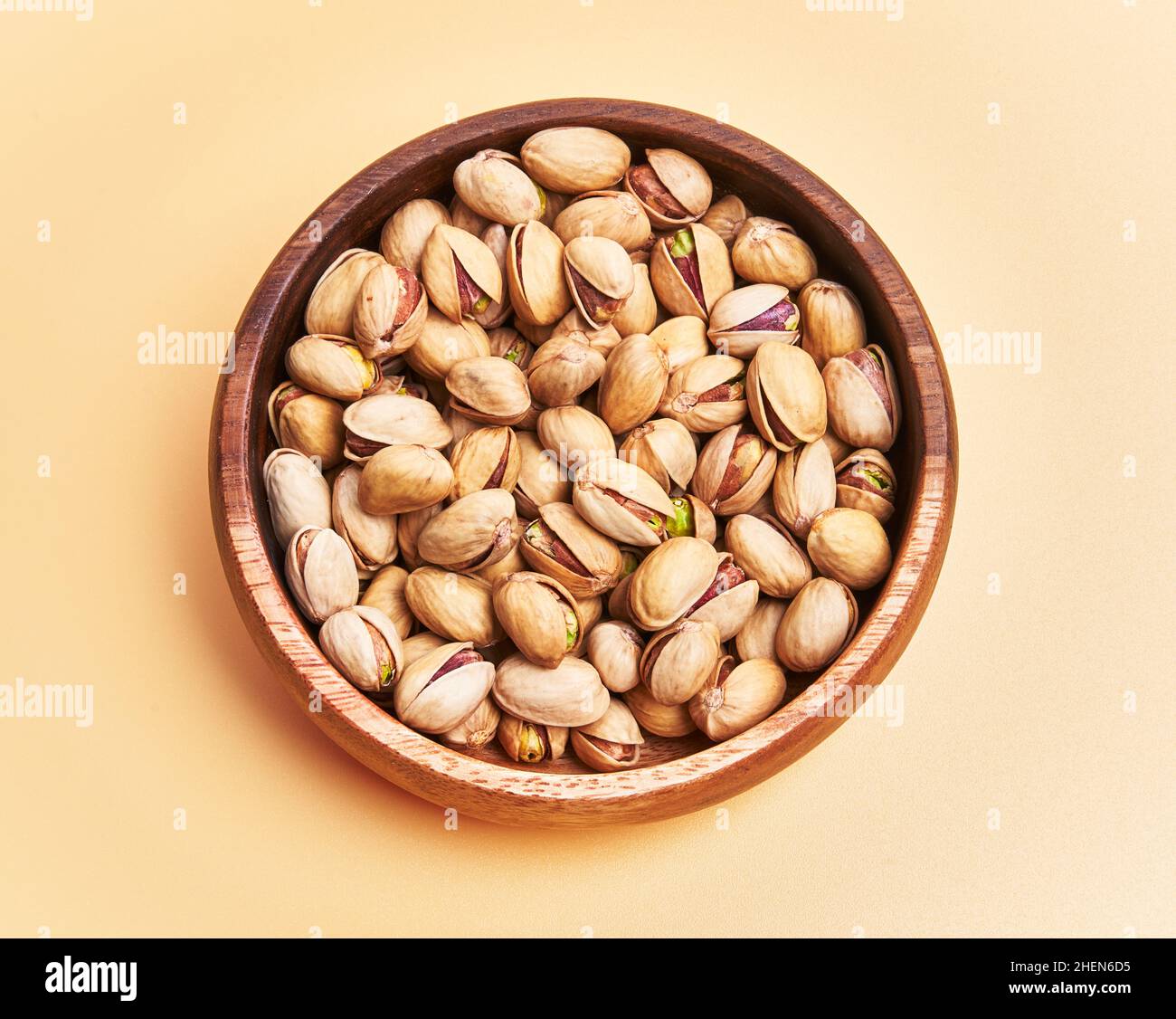 Toasted pistachios in bowl hi-res stock photography and images - Alamy