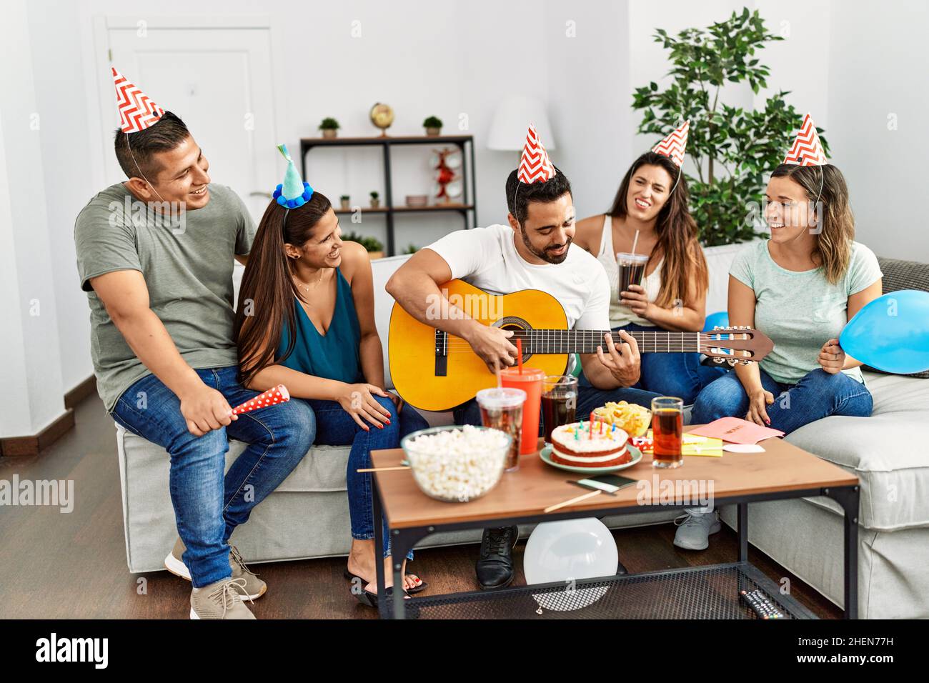 Birthday meal sing hi-res stock photography and images - Alamy