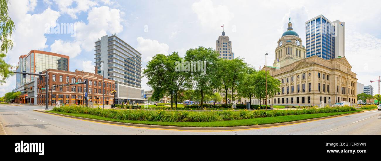 Fort Wayne, Indiana, USA - August 21, 2021: The Allen County Courthouse ...
