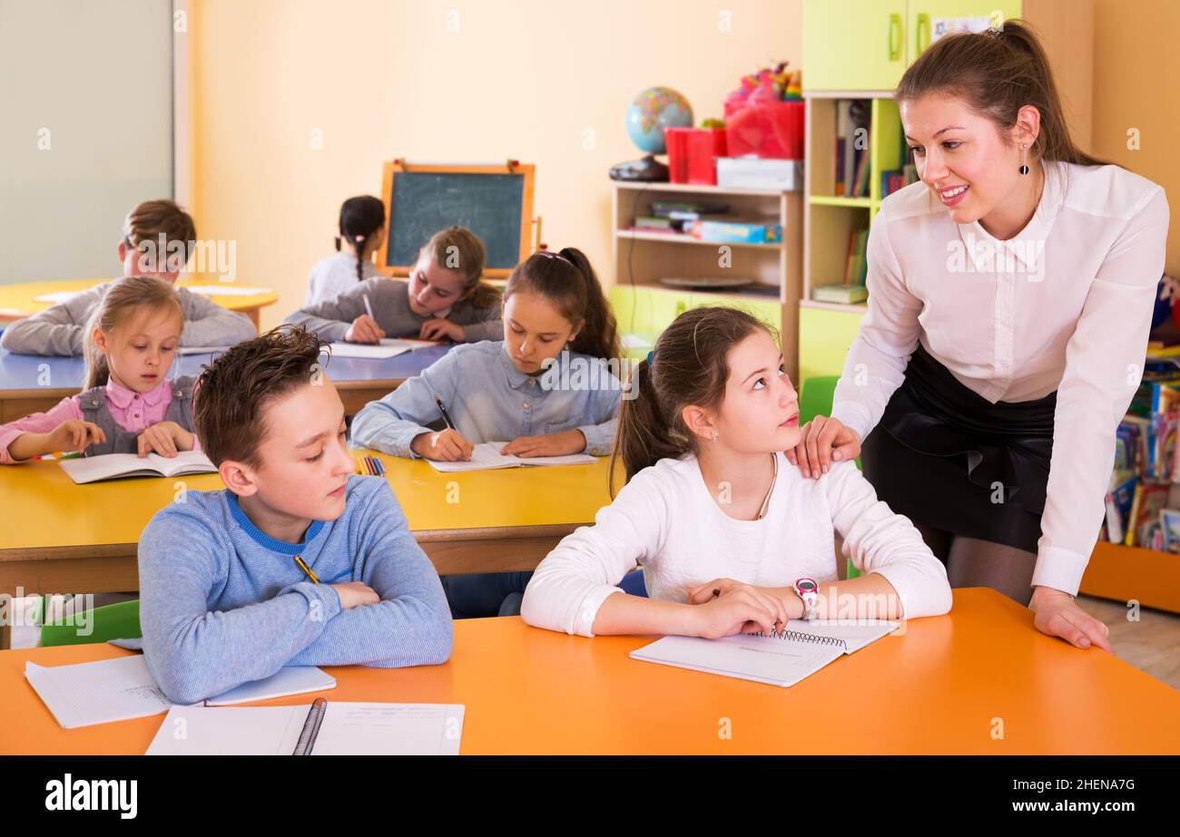 9 years old classroom art child hi-res stock photography and images - Alamy