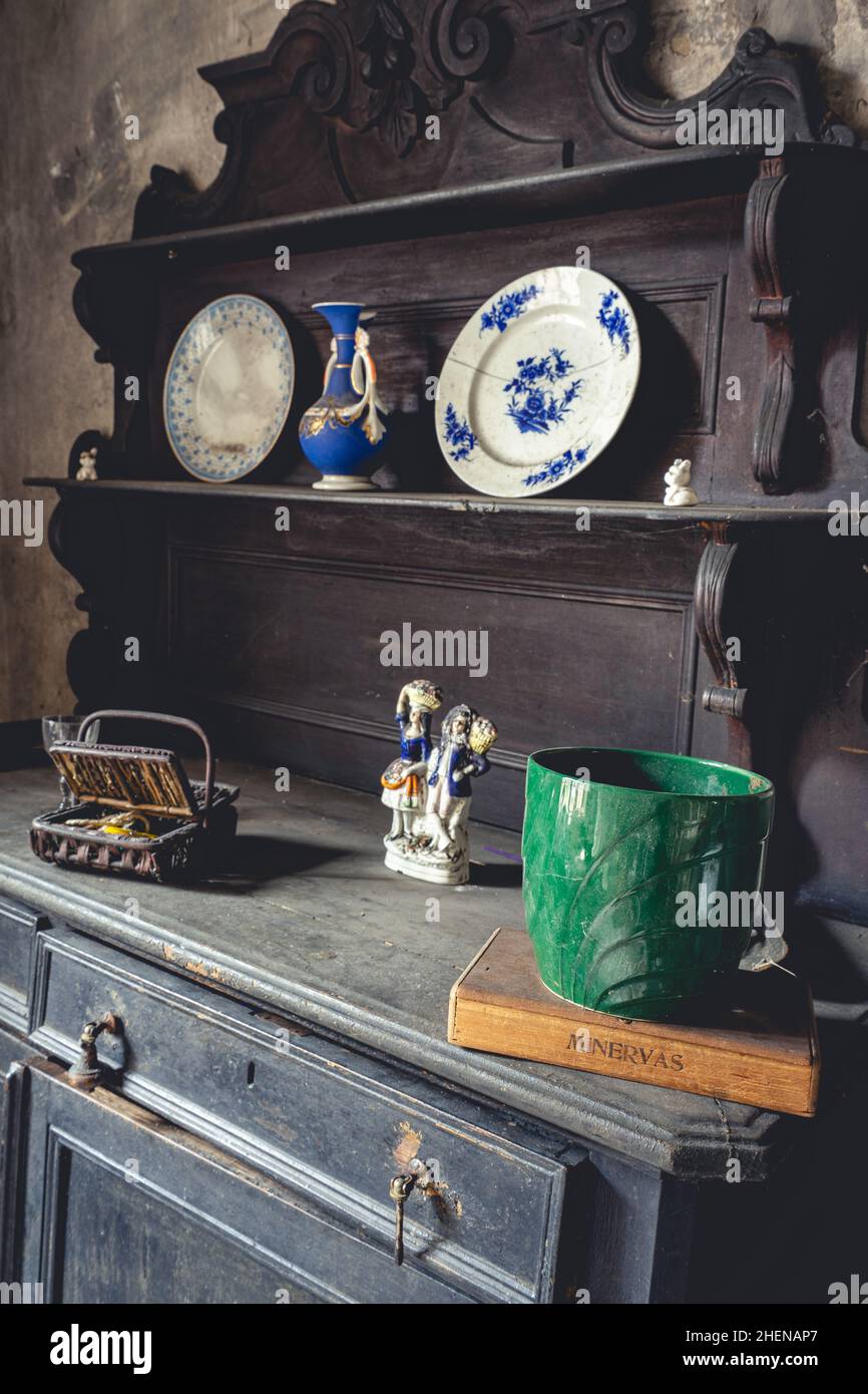 Urbex, An old abandoned house in Belgium Stock Photo - Alamy