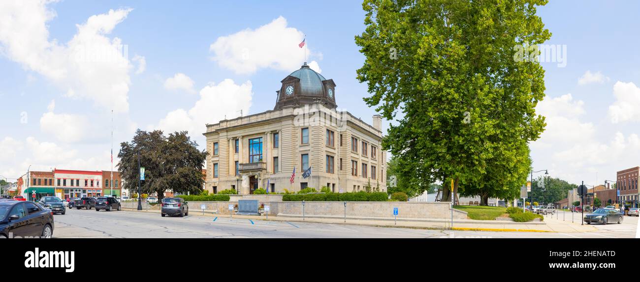 Spencer, Indiana, USA - August 20, 2021: The Owen County Courthouse ...