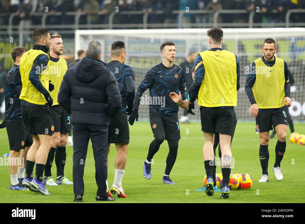 Inter forward hi-res stock photography and images - Alamy