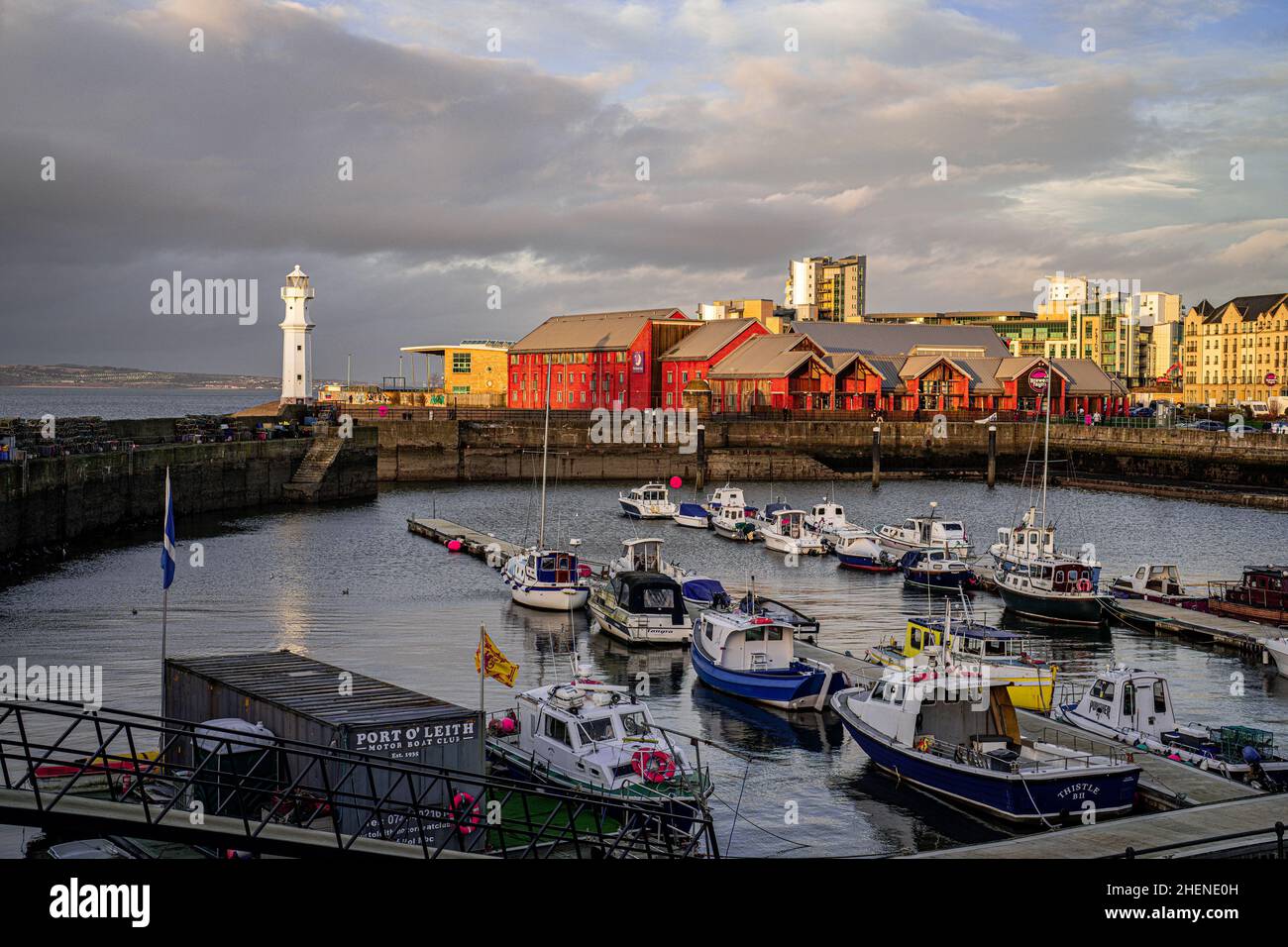 Edinburgh lighthouse sunset uk hi-res stock photography and images - Alamy