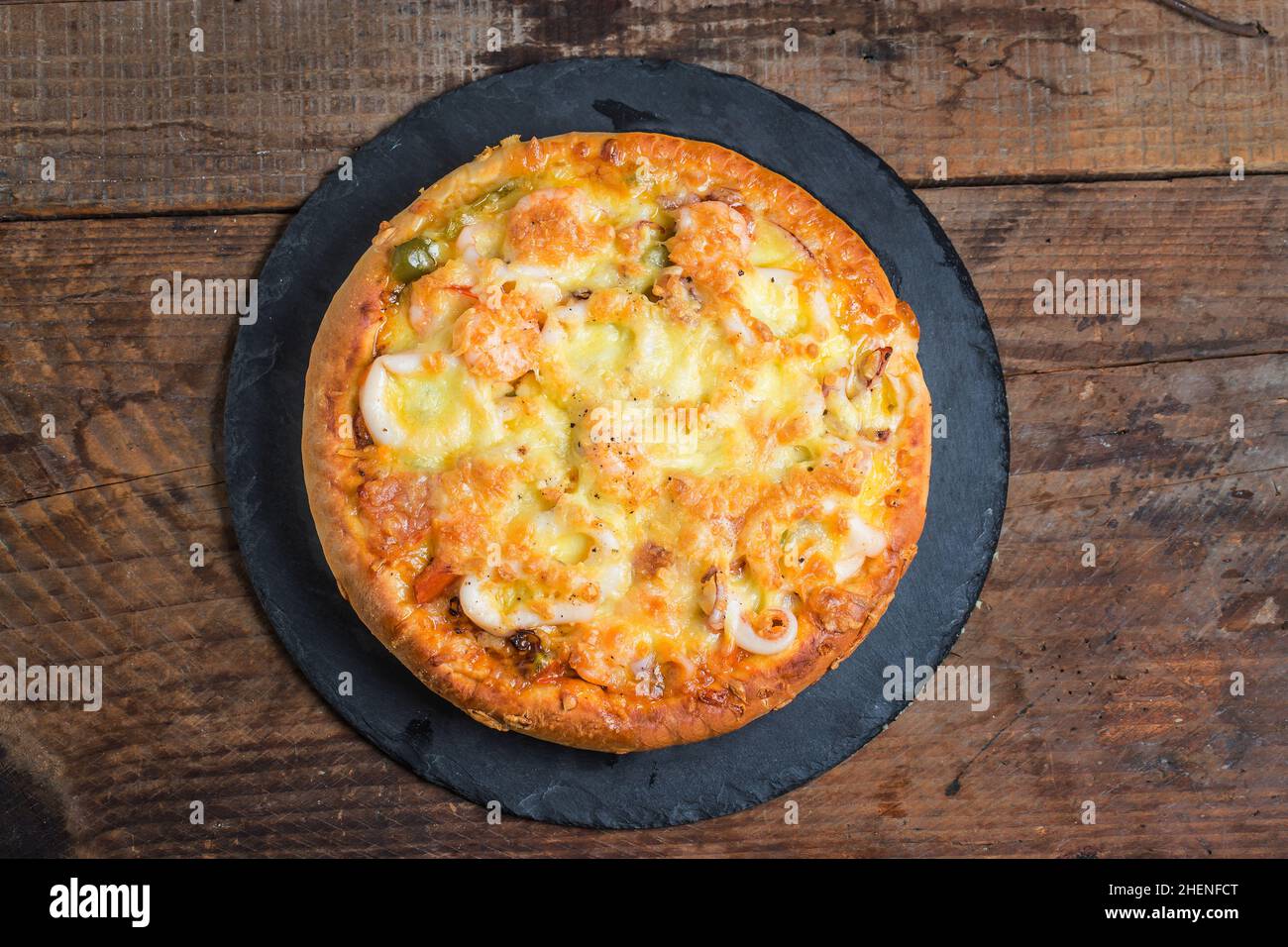 Seafood pizza top view hi-res stock photography and images - Alamy