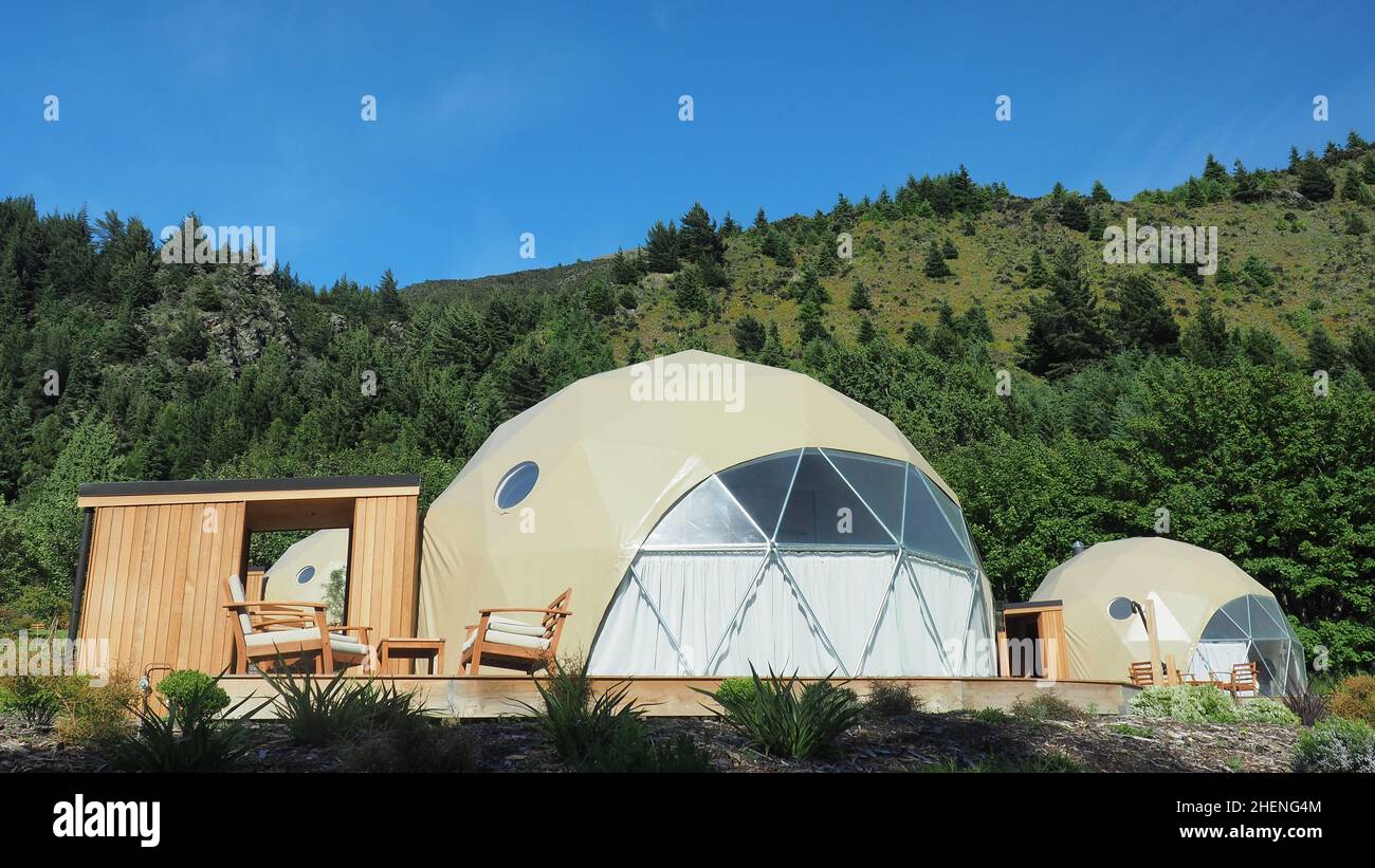 Glamping geo domes hi-res stock photography and images - Alamy