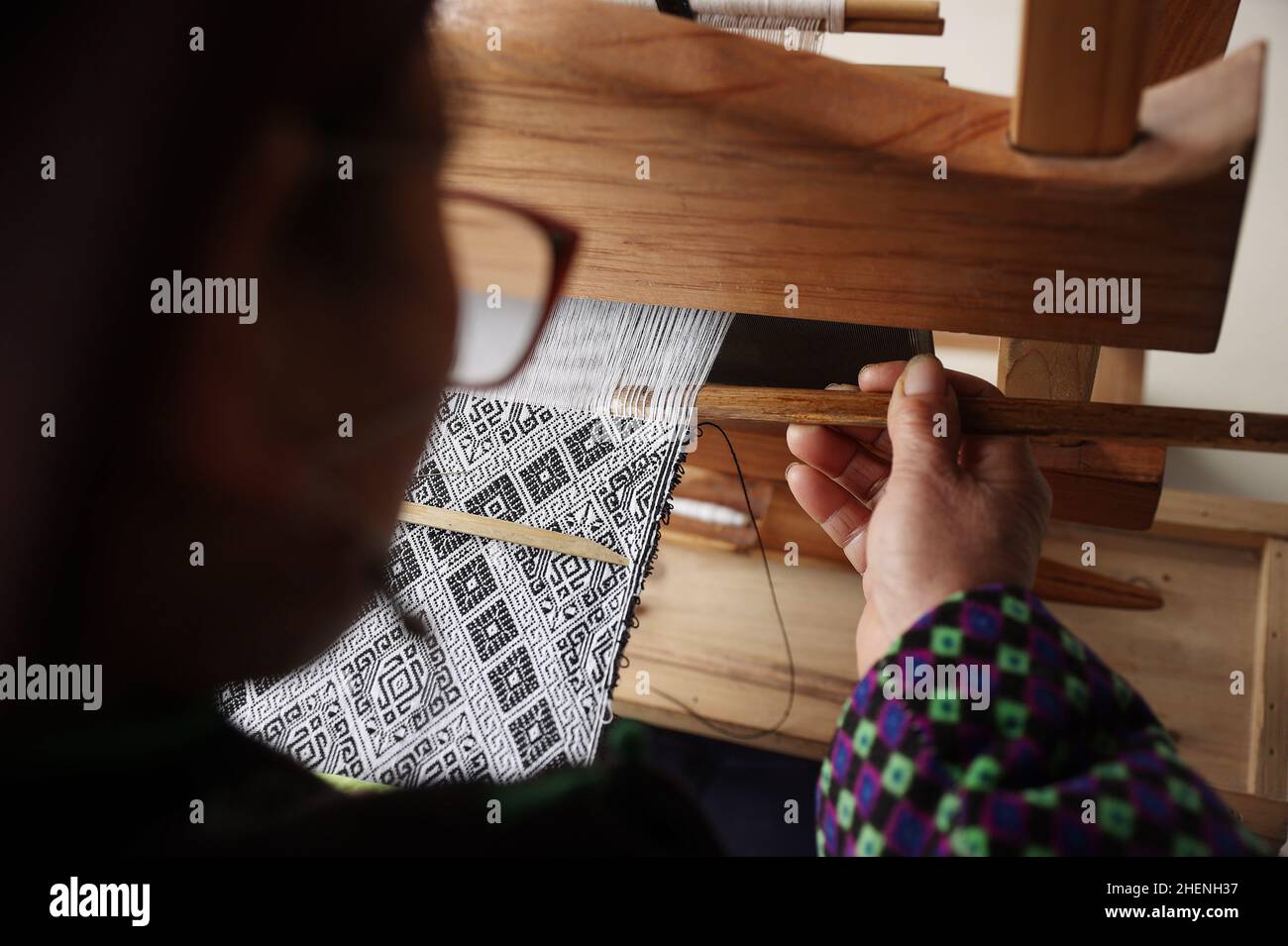 Traditional chinese weave hi-res stock photography and images - Alamy