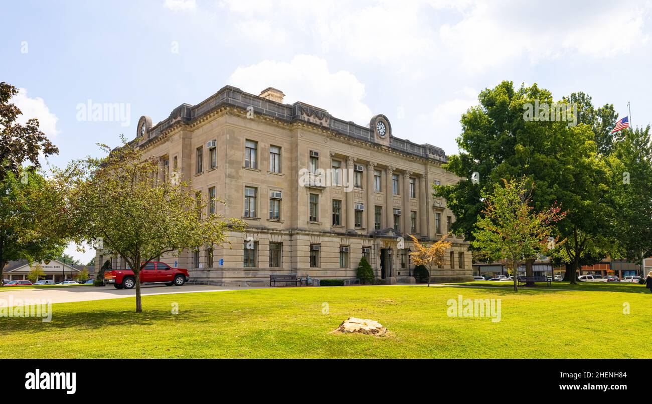 Sullivan, Indiana, USA - August 24, 2021: The Sullivan County ...