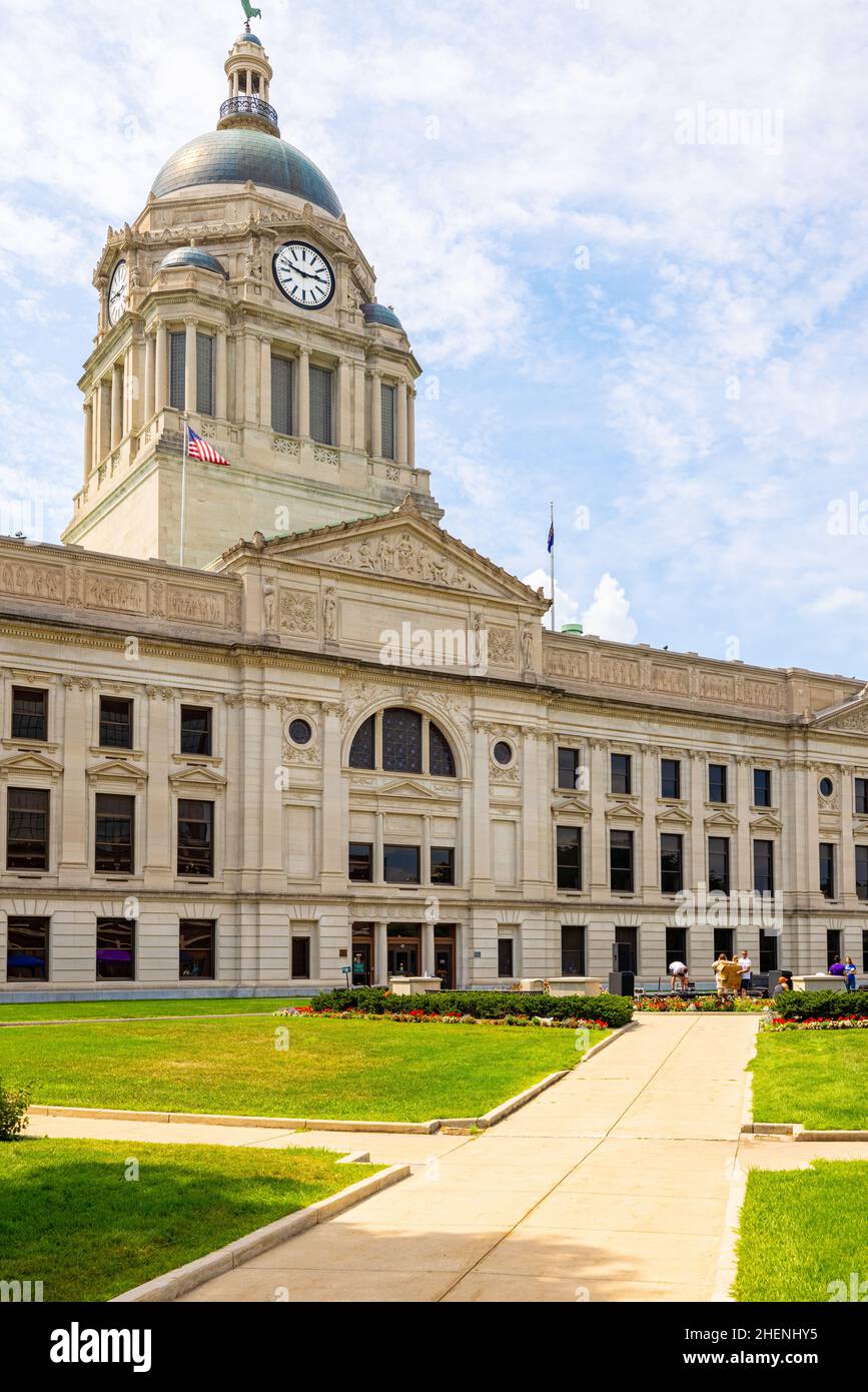 Fort Wayne, Indiana, USA - August 21, 2021: The Allen County Courthouse ...
