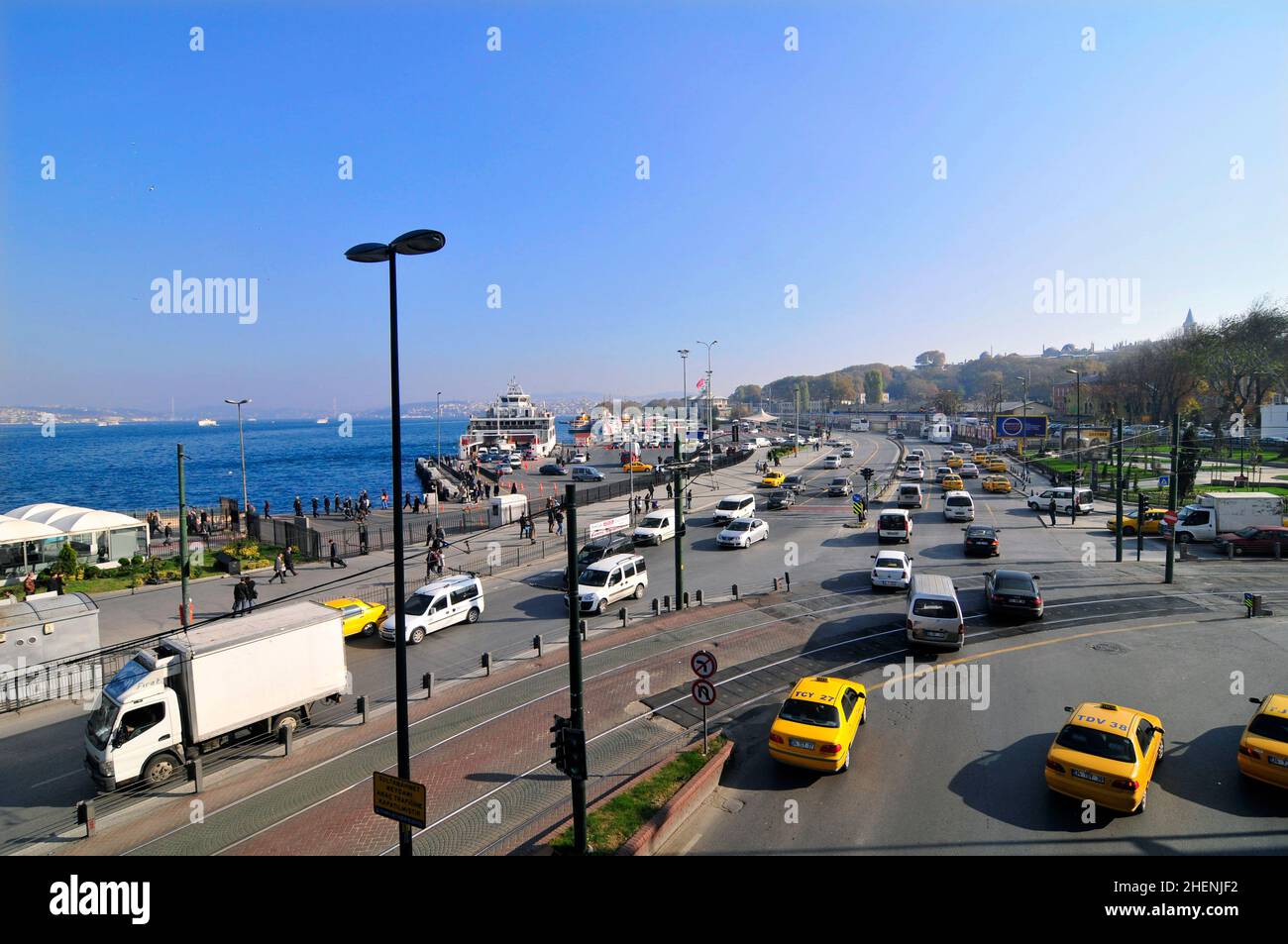 Golden horn piers hi-res stock photography and images - Alamy