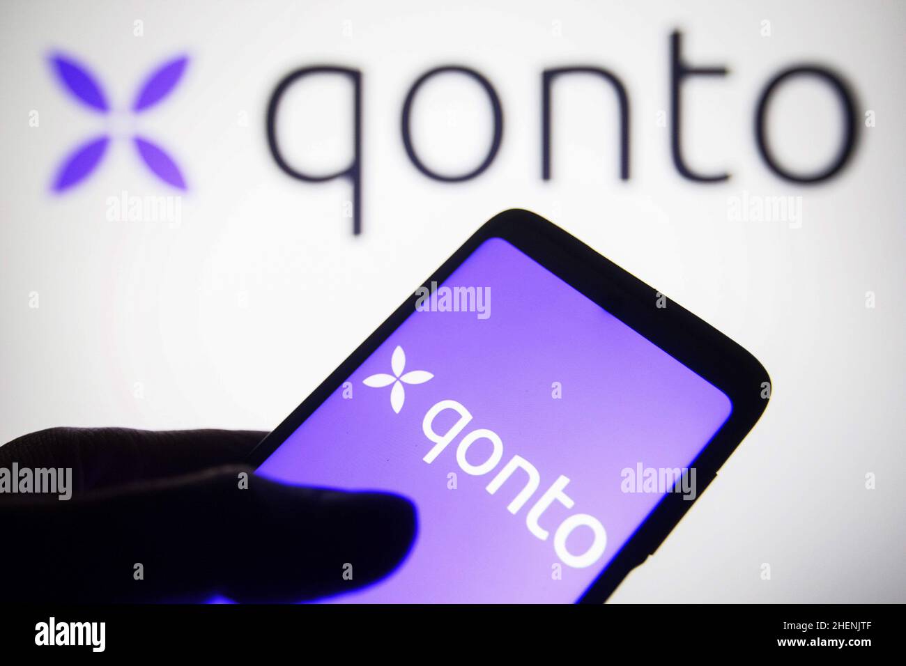 Qonto logo hi-res stock photography and images - Alamy
