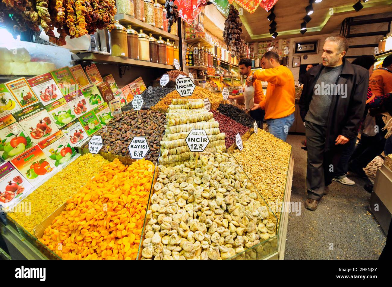 A dried fruits and nuts shop at the Egyptian bazaar in Istanbul, Turkey ...